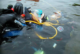Einsatztauchen - Wasserwacht DRK-Kreisverband Neuss e.V.